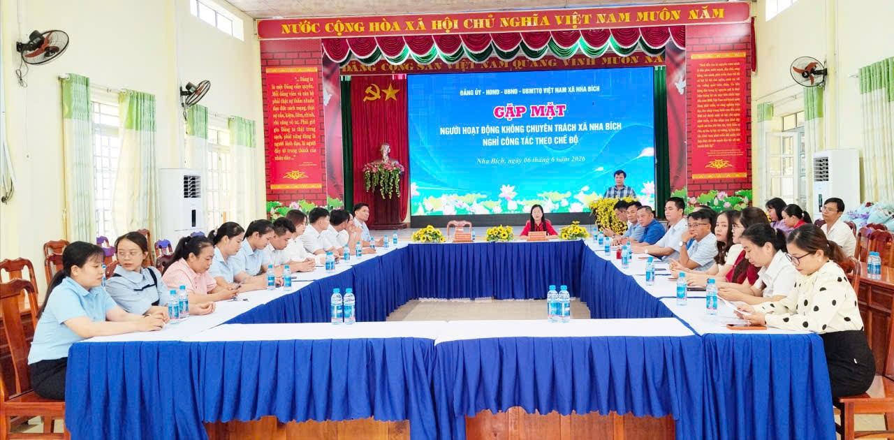 Lãnh đạo xã Nha Bích tổ chức gặp mặt, chia tay người hoạt động không ...